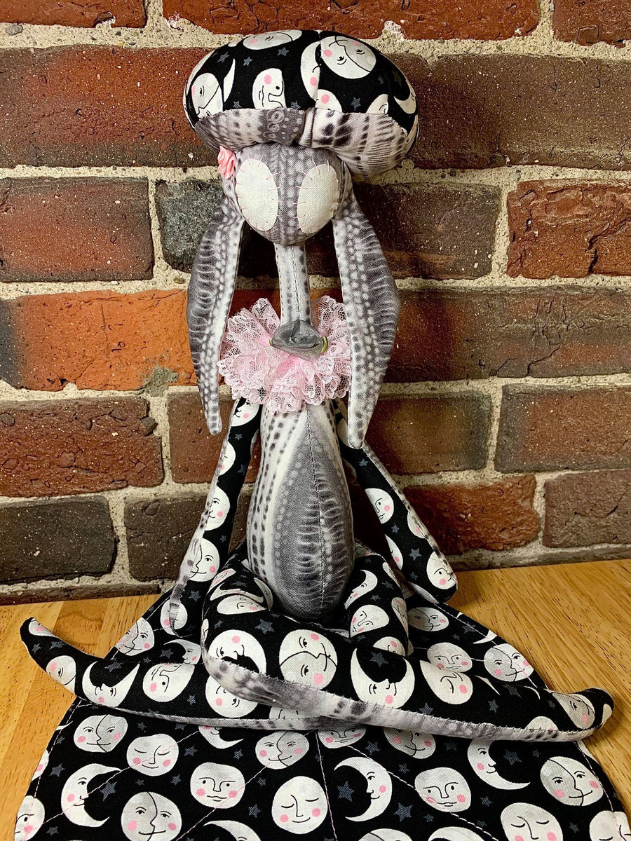 The Watchful Moon Stitchpunk – Floppy Cat Creations